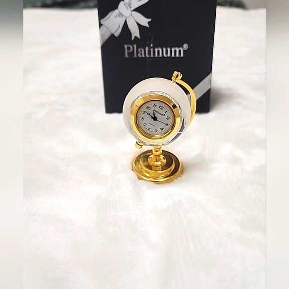 Platinum Co | Other | Nib Vintage Platinum Co Quartz Japan Desk Clock ...